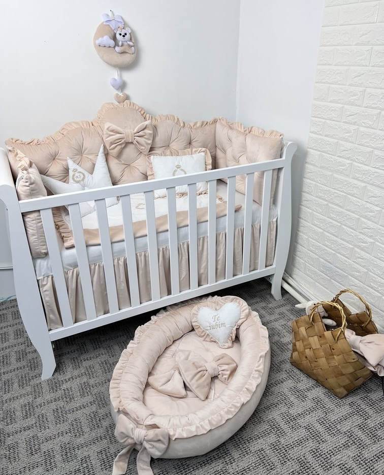 Lenjerie de pătuț personalizata pt bebeluși, cu apărători matlasate ...